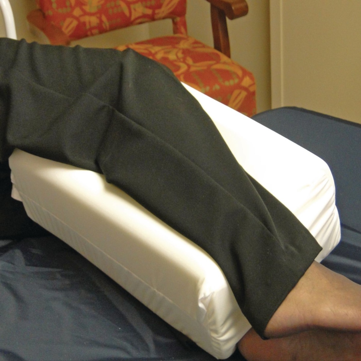 Conforming Comfort Knee/Ankle Separator | Performance Health